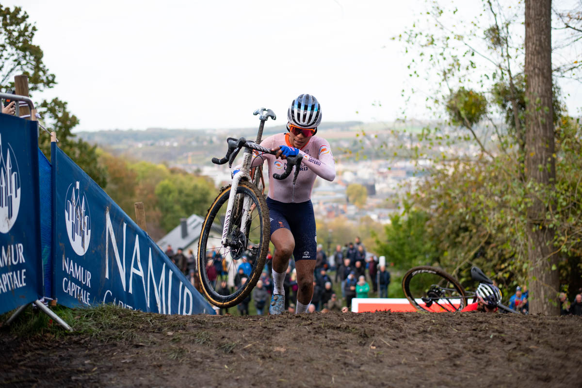 Veldritkrant.be | Foto's | EK veldrijden 2022 > elite dames